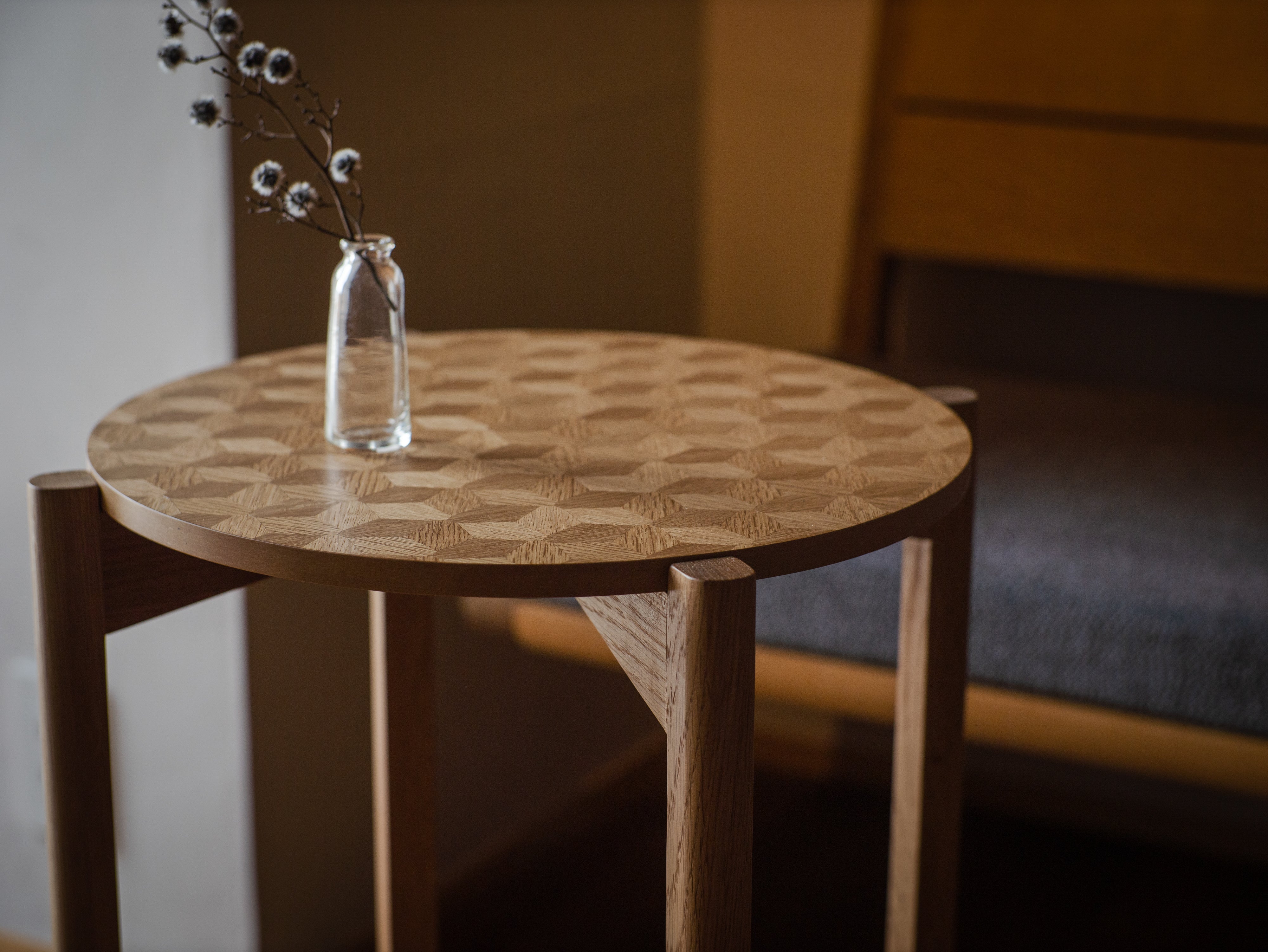 STAND Hoek Japanese Oak - Elegant Wooden Side Table | MORI KOUGEI ...