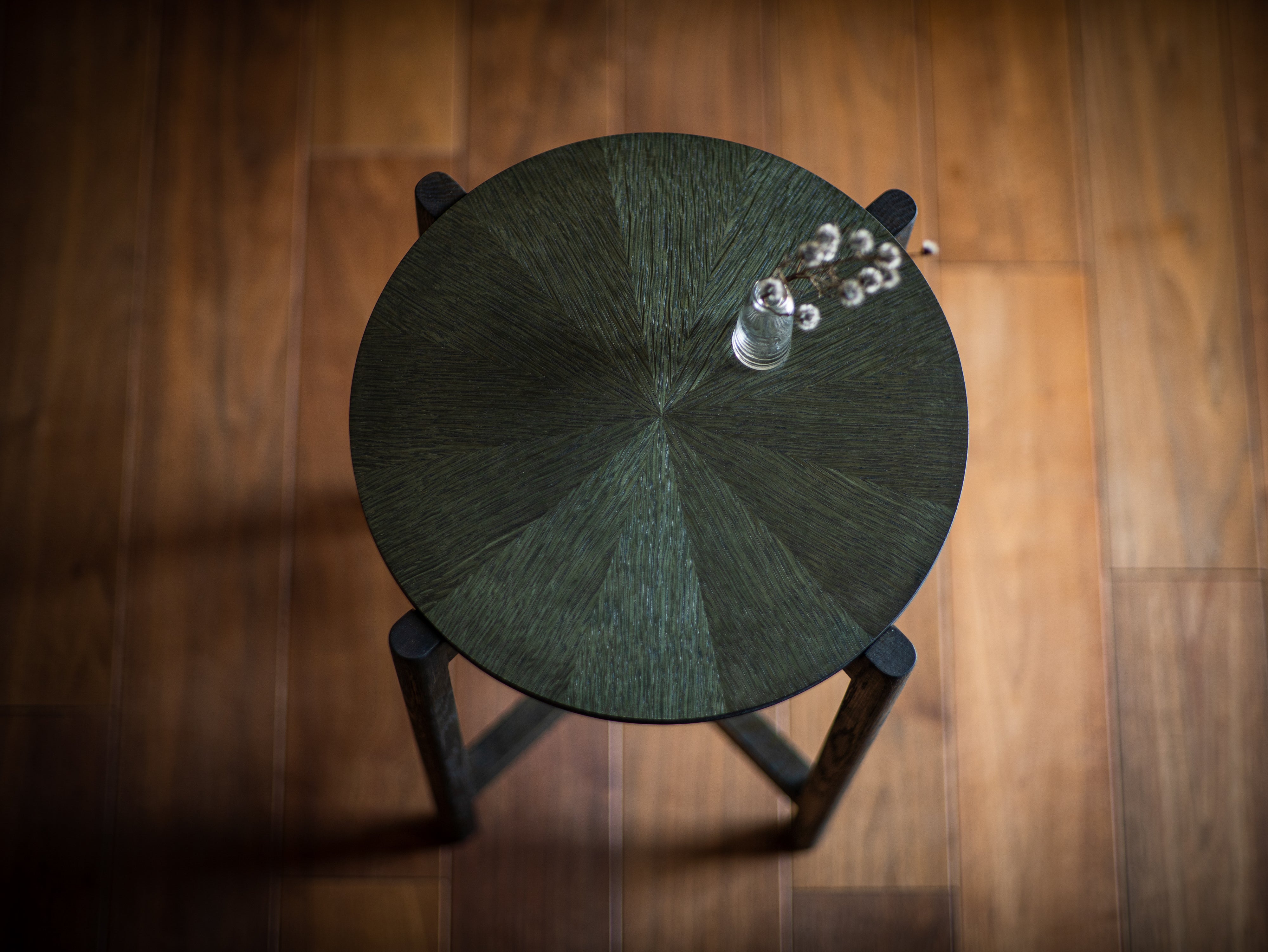 Indigo Dyed Light Beam Modern Wooden Side Table | MORI KOUGEI – MORIKOUGEI ONLINE STORE